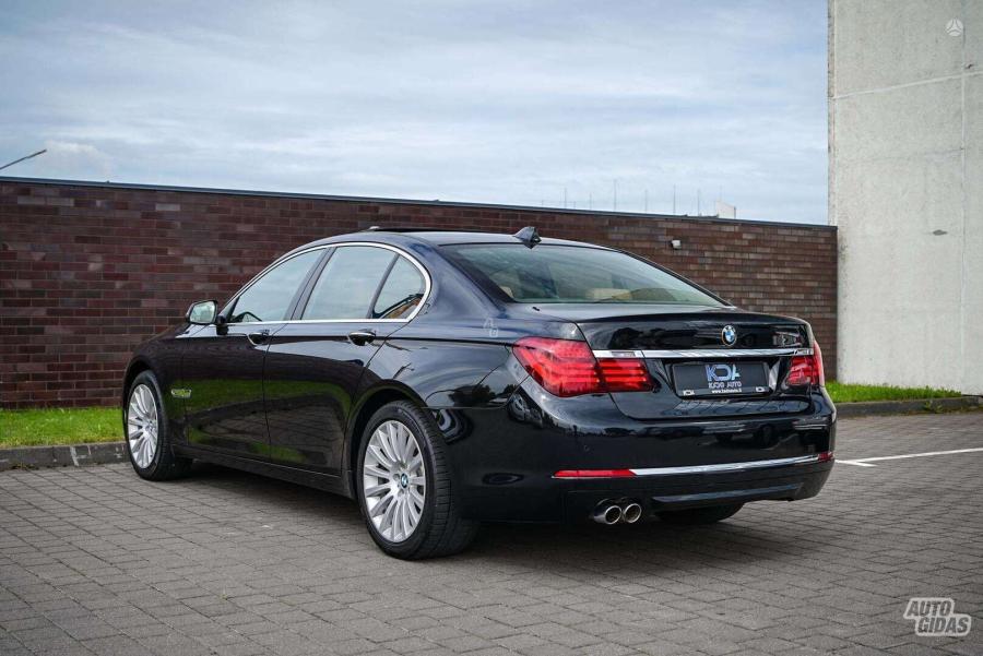 Melns BMW 730 2014 Kauņa, ar dzinēja tilpumu 3.00 L un nobraukumu 294 tūkst. km par 14250 €, foto 10 vietnē AUTOMOTO.COM.LV