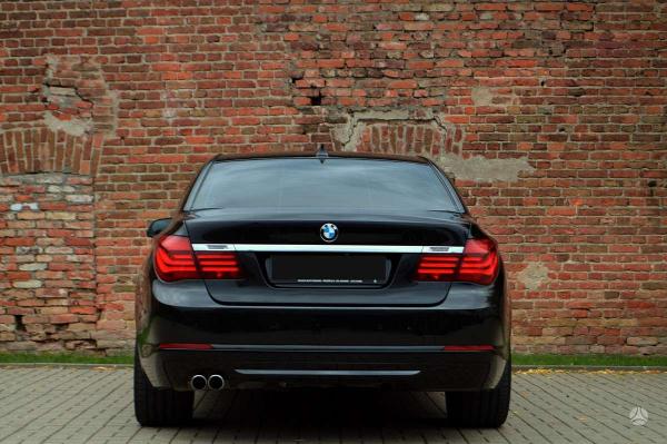 Melns BMW 730 2014 Kauņa, ar dzinēja tilpumu 2.99 L un nobraukumu 295 tūkst. km par 14800 €, foto 8 vietnē AUTOMOTO.COM.LV