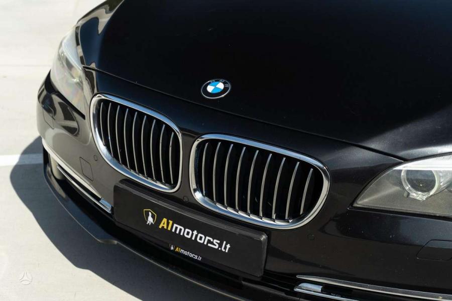 Black BMW 730 2014 in Vilnius, with an engine capacity of 2.99 L and mileage of 218 thousand km for 11250 €, photo 6 on AUTOMOTO.COM.LV