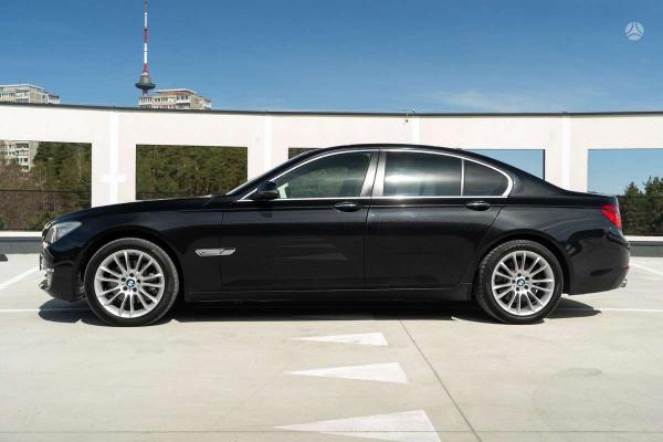 BMW 730 2014 Viļņa vietnē Melns BMW 730 2014 Viļņa, ar dzinēja tilpumu 2.99 L un nobraukumu 218 tūkst. km par 11250 €, foto 8 vietnē AUTOMOTO.COM.LV