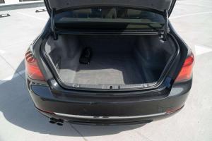 Black BMW 730 2014 in Vilnius, with an engine capacity of 2.99 L and mileage of 218 thousand km for 11250 €, photo 16 on AUTOMOTO.COM.LV