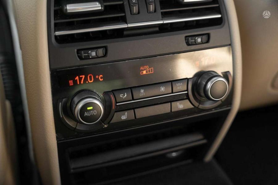 Black BMW 730 2014 in Vilnius, with an engine capacity of 2.99 L and mileage of 218 thousand km for 11250 €, photo 21 on AUTOMOTO.COM.LV