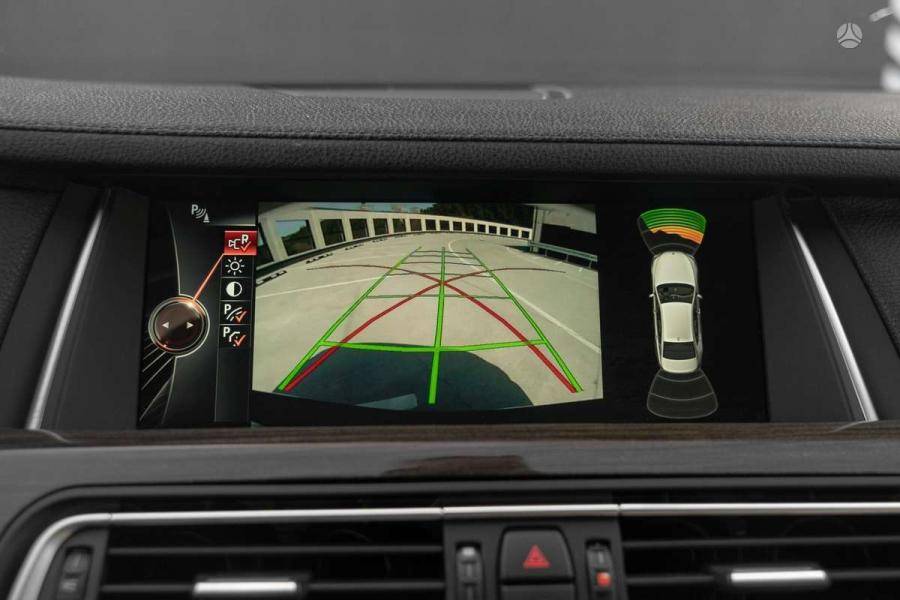 Black BMW 730 2014 in Vilnius, with an engine capacity of 2.99 L and mileage of 218 thousand km for 11250 €, photo 31 on AUTOMOTO.COM.LV