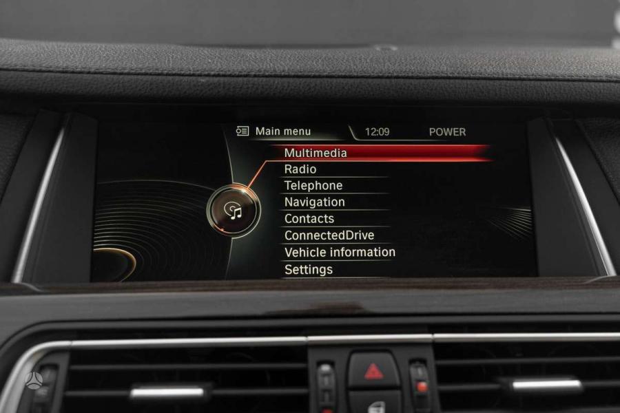 Black BMW 730 2014 in Vilnius, with an engine capacity of 2.99 L and mileage of 218 thousand km for 11250 €, photo 32 on AUTOMOTO.COM.LV