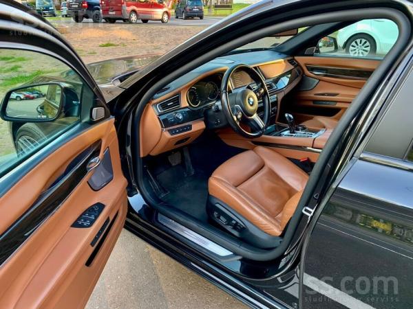 БМВ 730 2014 в Даугавпилс на AUTOMOTO.COM.LV Черный БМВ 730 2014 в Даугавпилс, объемом двигателя 3.00 л и пробегом 278 тыс. км за 17500 €, фото 9 на AUTOMOTO.COM.LV