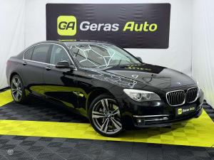 Black BMW 730 2015 in Vilnius, with an engine capacity of 2.99 L and mileage of 240 thousand km for 13990 €, photo 4 on AUTOMOTO.COM.LV