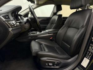 Black BMW 730 2015 in Vilnius, with an engine capacity of 2.99 L and mileage of 240 thousand km for 13990 €, photo 9 on AUTOMOTO.COM.LV