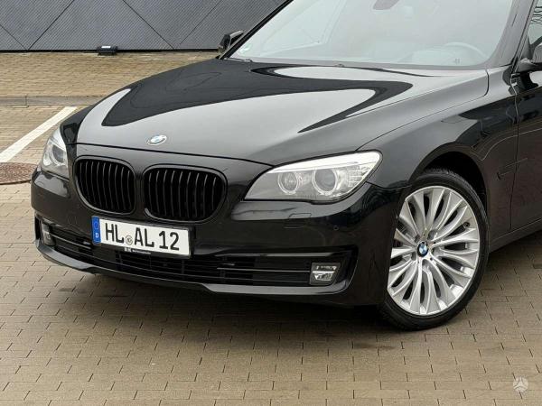 Melns BMW 730 2015 Jonava, ar dzinēja tilpumu 2.99 L un nobraukumu 277 tūkst. km par 13750 €, foto 3 vietnē AUTOMOTO.COM.LV
