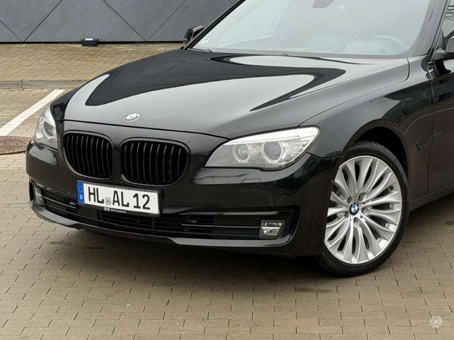 Melns BMW 730 2015 Jonava, ar dzinēja tilpumu 2.99 L un nobraukumu 277 tūkst. km par 13750 €, foto 3 vietnē AUTOMOTO.COM.LV