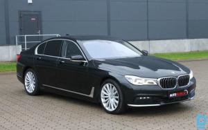Melns BMW 730 2016 Rīga, ar dzinēja tilpumu 3.00 L un nobraukumu 225 tūkst. km par 21900 €, foto 2 vietnē AUTOMOTO.COM.LV
