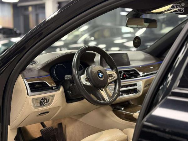 Black BMW 730 2016 in Klaipeda, with an engine capacity of 3.00 L and mileage of 338 thousand km for 20950 €, photo 8 on AUTOMOTO.COM.LV