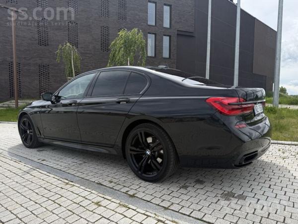 Melns BMW 730 2016 Rēzekne, ar dzinēja tilpumu 3.00 L un nobraukumu 236 tūkst. km par 27000 €, foto 5 vietnē AUTOMOTO.COM.LV