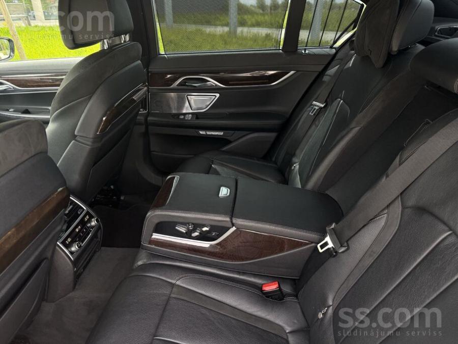 Melns BMW 730 2016 Rēzekne, ar dzinēja tilpumu 3.00 L un nobraukumu 236 tūkst. km par 27000 €, foto 17 vietnē AUTOMOTO.COM.LV