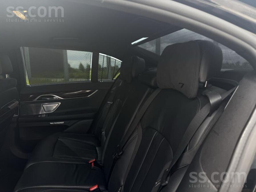 Melns BMW 730 2016 Rēzekne, ar dzinēja tilpumu 3.00 L un nobraukumu 236 tūkst. km par 27000 €, foto 18 vietnē AUTOMOTO.COM.LV
