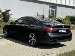 Black BMW 730 2016 in Riga, with an engine capacity of 3.00 L and mileage of 188 thousand km for 31490 €, photo 7 on AUTOMOTO.COM.LV