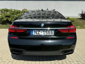 Black BMW 730 2016 in Riga, with an engine capacity of 3.00 L and mileage of 188 thousand km for 31490 €, photo 8 on AUTOMOTO.COM.LV