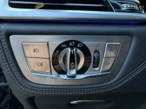 Black BMW 730 2016 in Riga, with an engine capacity of 3.00 L and mileage of 188 thousand km for 31490 €, photo 14 on AUTOMOTO.COM.LV