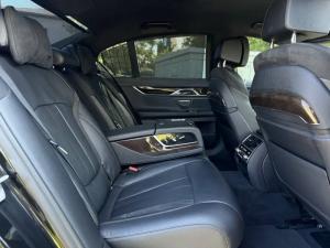 Black BMW 730 2016 in Riga, with an engine capacity of 3.00 L and mileage of 188 thousand km for 31490 €, photo 18 on AUTOMOTO.COM.LV
