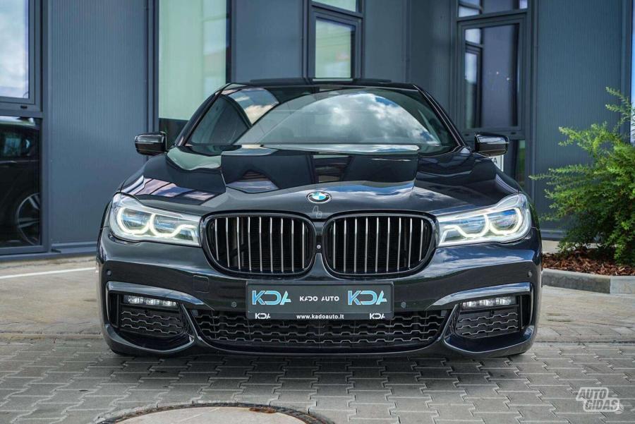 Black BMW 730 2016 in Kaunas, with an engine capacity of 3.00 L and mileage of 287 thousand km for 20950 €, photo 5 on AUTOMOTO.COM.LV
