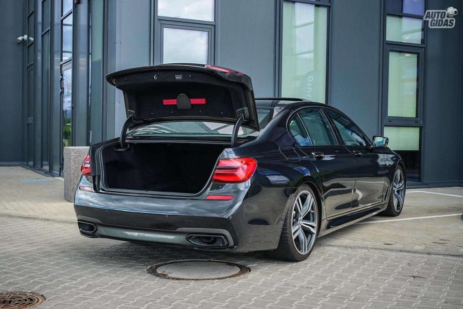 Black BMW 730 2016 in Kaunas, with an engine capacity of 3.00 L and mileage of 287 thousand km for 20950 €, photo 15 on AUTOMOTO.COM.LV