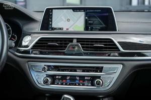 Black BMW 730 2016 in Kaunas, with an engine capacity of 3.00 L and mileage of 287 thousand km for 20950 €, photo 22 on AUTOMOTO.COM.LV