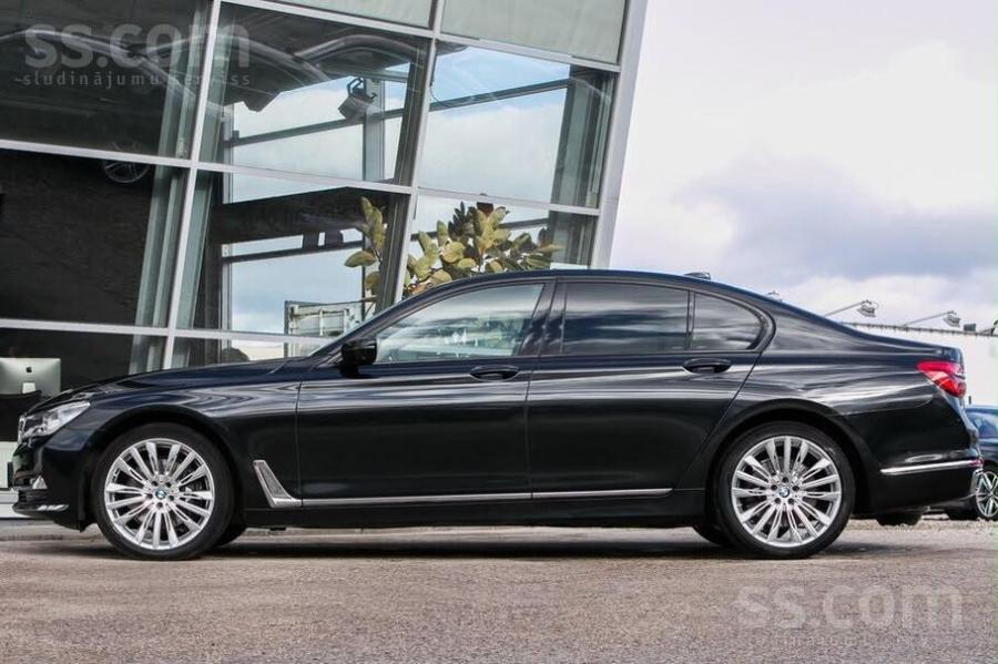 Black BMW 730 2016 in Riga, with an engine capacity of 3.00 L and mileage of 150 thousand km for 29000 €, photo 5 on AUTOMOTO.COM.LV