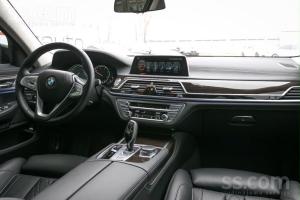 Black BMW 730 2016 in Riga, with an engine capacity of 3.00 L and mileage of 150 thousand km for 29000 €, photo 6 on AUTOMOTO.COM.LV