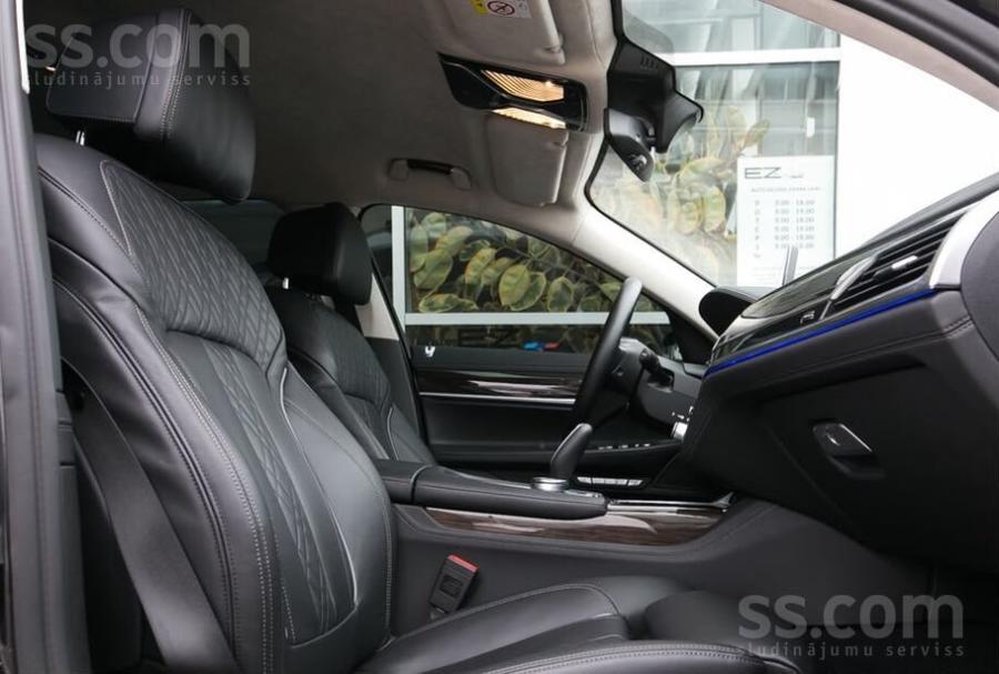 Black BMW 730 2016 in Riga, with an engine capacity of 3.00 L and mileage of 150 thousand km for 29000 €, photo 9 on AUTOMOTO.COM.LV