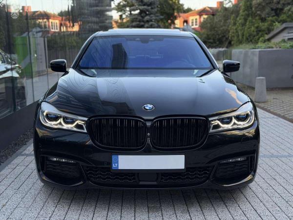 Black BMW 730 2016 in Vilnius, with an engine capacity of 2.99 L and mileage of 275 thousand km for 23900 €, photo 8 on AUTOMOTO.COM.LV