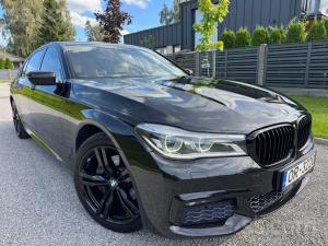 Black BMW 730 2016 in Riga, with an engine capacity of 3.00 L and mileage of 247 thousand km for 27999 €, photo 3 on AUTOMOTO.COM.LV