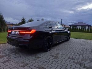 Melns BMW 730 2016 Viļņa, ar dzinēja tilpumu 2.99 L un nobraukumu 239 tūkst. km par 15500 €, foto 1 vietnē AUTOMOTO.COM.LV