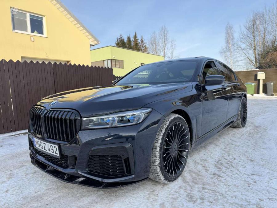 Black BMW 730 2017 in Vilnius, with an engine capacity of 2.99 L and mileage of 190 thousand km for 29500 €, photo 2 on AUTOMOTO.COM.LV