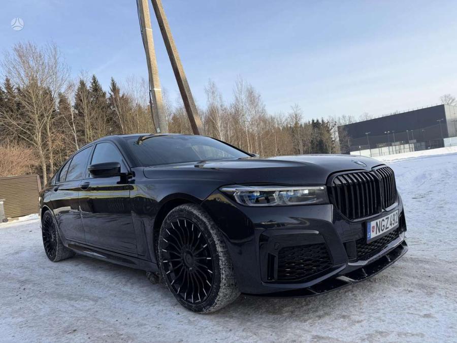 Black BMW 730 2017 in Vilnius, with an engine capacity of 2.99 L and mileage of 190 thousand km for 29500 €, photo 3 on AUTOMOTO.COM.LV