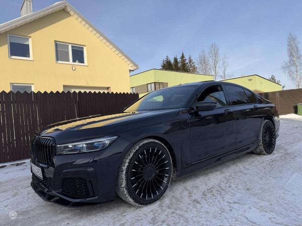 Black BMW 730 2017 in Vilnius, with an engine capacity of 2.99 L and mileage of 190 thousand km for 29500 €, photo 4 on AUTOMOTO.COM.LV