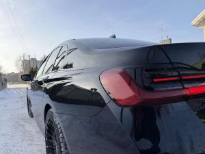 Black BMW 730 2017 in Vilnius, with an engine capacity of 2.99 L and mileage of 190 thousand km for 29500 €, photo 7 on AUTOMOTO.COM.LV