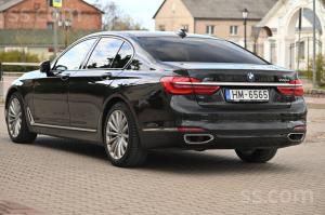 Black BMW 730 2017 in Riga, with an engine capacity of 3.00 L and mileage of 0 thousand km for 27000 €, photo 3 on AUTOMOTO.COM.LV