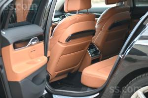 Black BMW 730 2017 in Riga, with an engine capacity of 3.00 L and mileage of 0 thousand km for 27000 €, photo 7 on AUTOMOTO.COM.LV