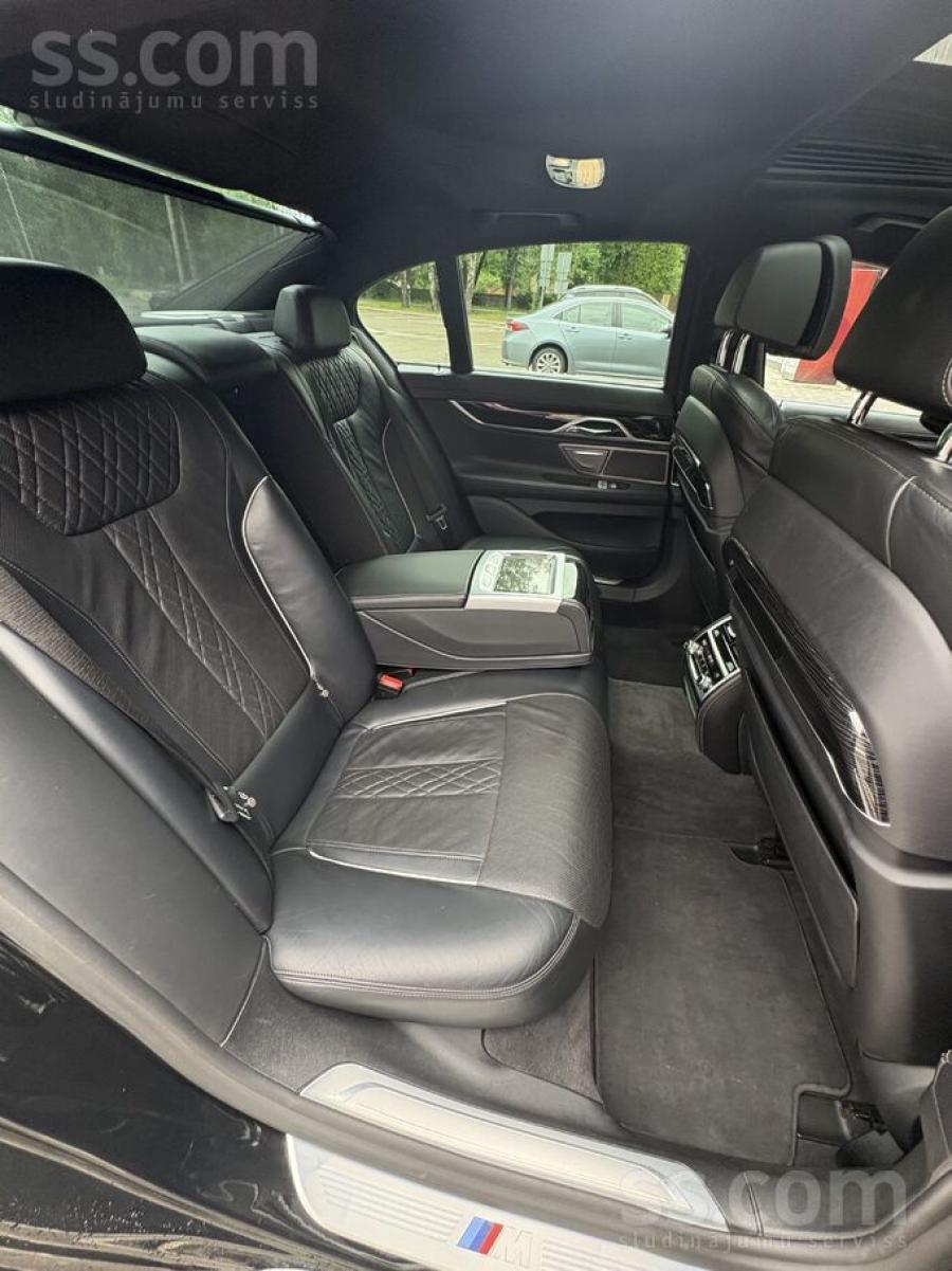 Melns BMW 730 2017 Rīga, ar dzinēja tilpumu 3.00 L un nobraukumu 214 tūkst. km par 26500 €, foto 13 vietnē AUTOMOTO.COM.LV