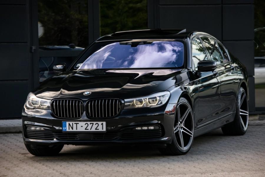 Melns BMW 730 2017 Rīga, ar dzinēja tilpumu 3.00 L un nobraukumu 251 tūkst. km par 23500 €, foto 3 vietnē AUTOMOTO.COM.LV