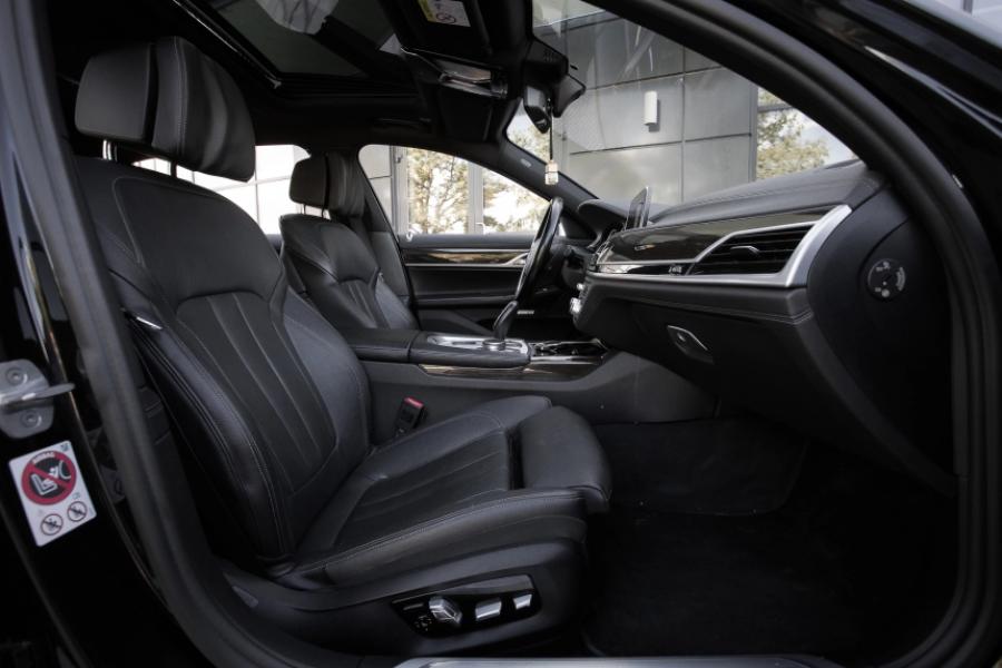 Melns BMW 730 2017 Rīga, ar dzinēja tilpumu 3.00 L un nobraukumu 251 tūkst. km par 23500 €, foto 8 vietnē AUTOMOTO.COM.LV