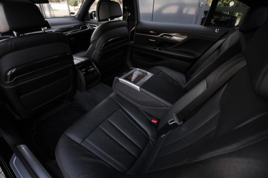 Melns BMW 730 2017 Rīga, ar dzinēja tilpumu 3.00 L un nobraukumu 251 tūkst. km par 23500 €, foto 13 vietnē AUTOMOTO.COM.LV