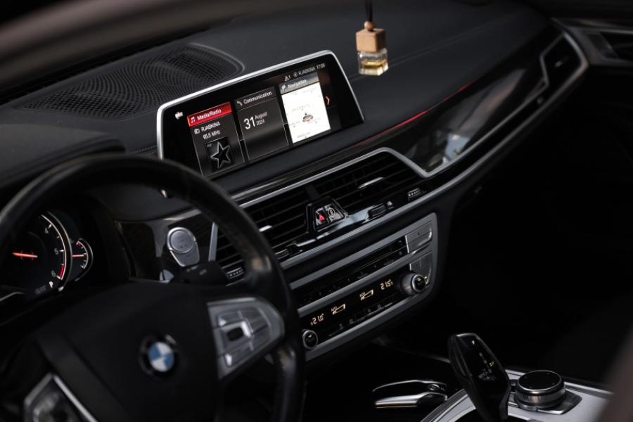 Melns BMW 730 2017 Rīga, ar dzinēja tilpumu 3.00 L un nobraukumu 251 tūkst. km par 23500 €, foto 20 vietnē AUTOMOTO.COM.LV