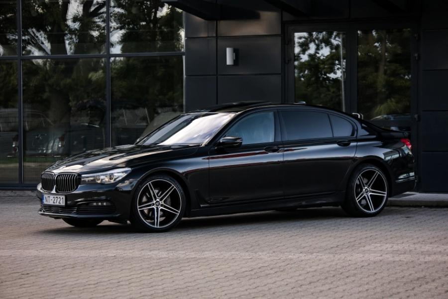 Melns BMW 730 2017 Rīga, ar dzinēja tilpumu 3.00 L un nobraukumu 251 tūkst. km par 23500 €, foto 22 vietnē AUTOMOTO.COM.LV
