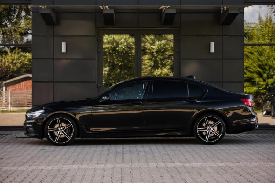 Melns BMW 730 2017 Rīga, ar dzinēja tilpumu 3.00 L un nobraukumu 251 tūkst. km par 23500 €, foto 27 vietnē AUTOMOTO.COM.LV