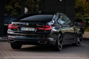 Melns BMW 730 2017 Rīga, ar dzinēja tilpumu 3.00 L un nobraukumu 251 tūkst. km par 23500 €, foto 39 vietnē AUTOMOTO.COM.LV