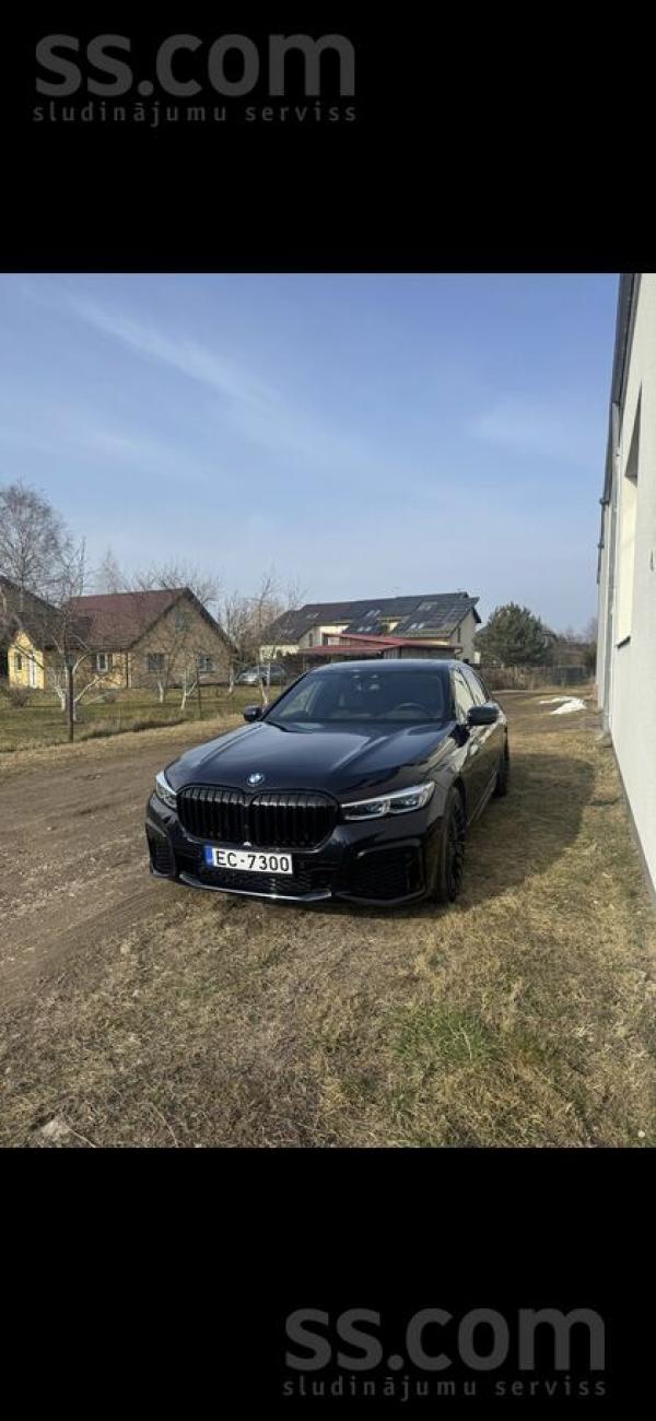 Black BMW 730 2017 in Bauska, with an engine capacity of 3.00 L and mileage of 220 thousand km for 29500 €, photo 6 on AUTOMOTO.COM.LV