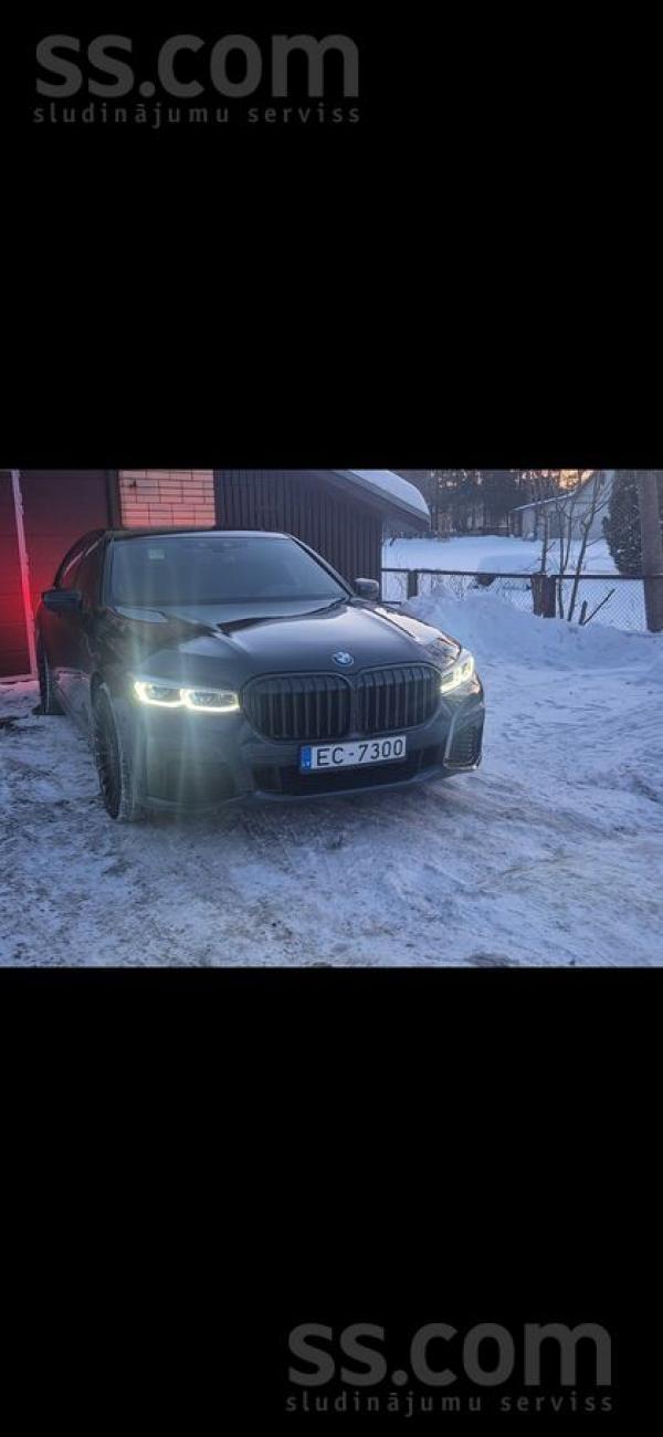 Black BMW 730 2017 in Bauska, with an engine capacity of 3.00 L and mileage of 220 thousand km for 29500 €, photo 10 on AUTOMOTO.COM.LV