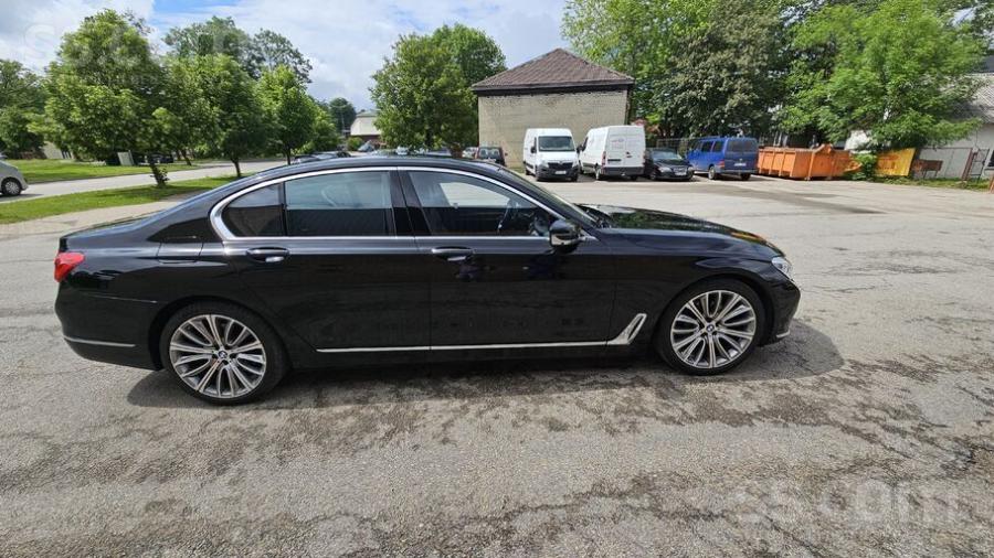 Melns BMW 730 2018 Limbaži, ar dzinēja tilpumu 3.00 L un nobraukumu 98 tūkst. km par 39900 €, foto 4 vietnē AUTOMOTO.COM.LV