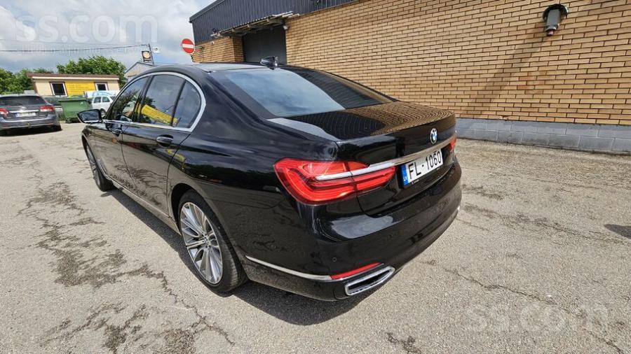 Melns BMW 730 2018 Limbaži, ar dzinēja tilpumu 3.00 L un nobraukumu 98 tūkst. km par 39900 €, foto 7 vietnē AUTOMOTO.COM.LV