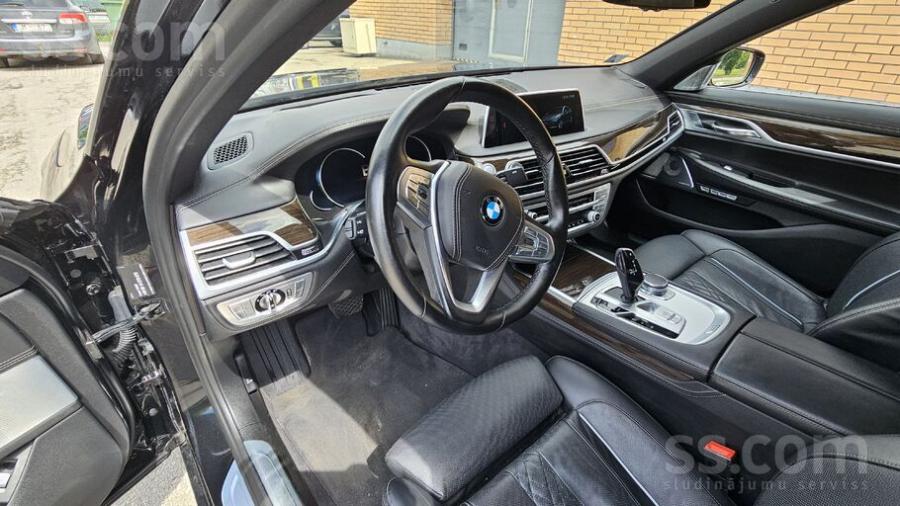 Melns BMW 730 2018 Limbaži, ar dzinēja tilpumu 3.00 L un nobraukumu 98 tūkst. km par 39900 €, foto 10 vietnē AUTOMOTO.COM.LV
